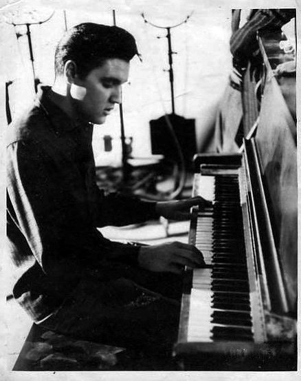 Elvis PresleyNashville Fan Guide - Nashville Tour Guide!